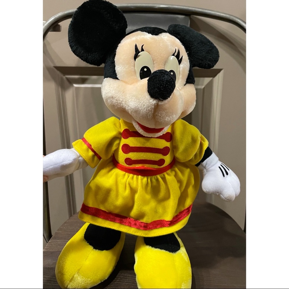 Minnie Mouse Band Leader 15” Plush - Gem